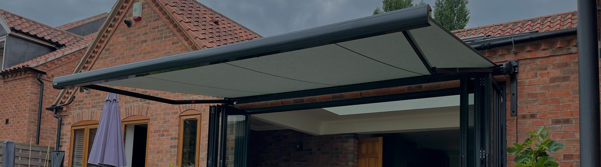 Electric Awnings | Garden & Patio Electric Awnings - Open Space Concepts